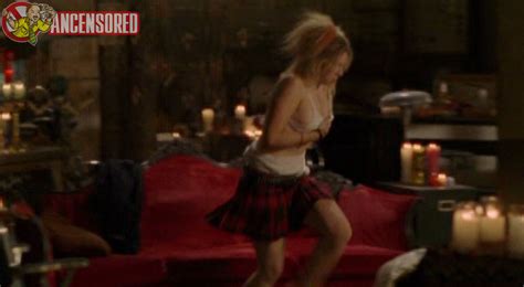 Naked Ari Graynor In Game 6
