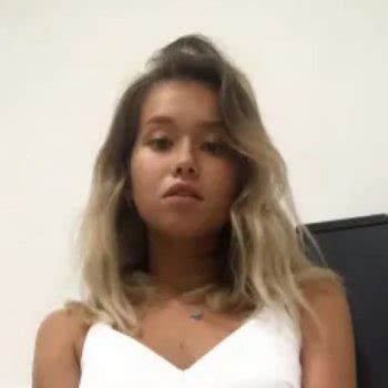 Alexa Yak Babe Page Watch This Adult Model On FreeOnes