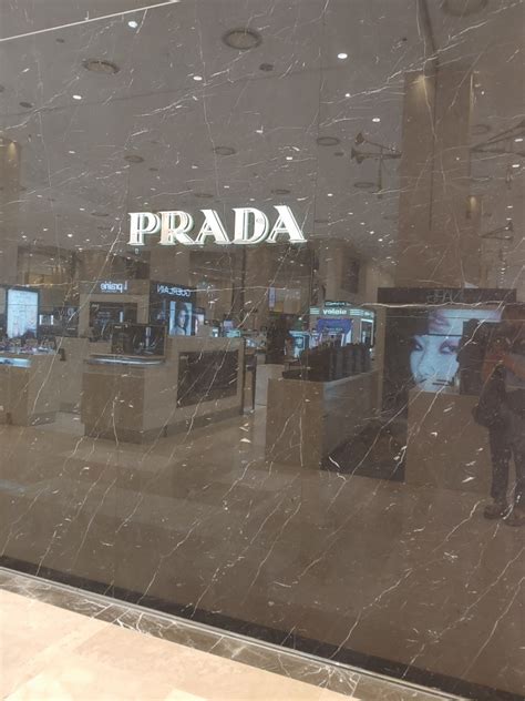 프라다 신세계 경기점 쇼핑 정보와 주변 관광 명소 및 근처 맛집 여행 정보
