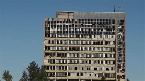 Ուղիղ Պայթեցնում են ՊՆ նախկին շենքը Youtube