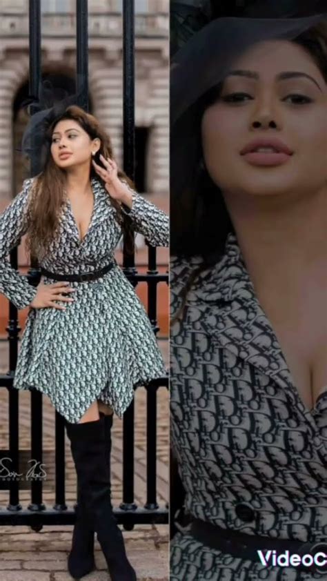 හැමෝම ආදරේ කරන එයා පියුම් හන්සමාලීගේ ලස්සන බලන්න කෝ 😍😘🤩🙂😃🤔🤗😁😀😉😘😘😘😍😍 Youtube