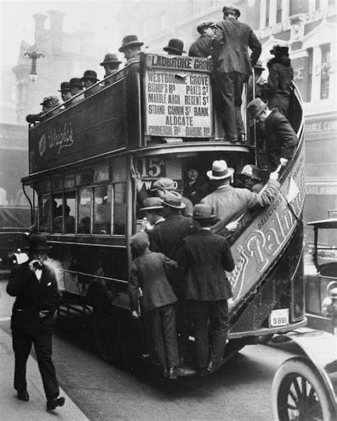 სითი კვირა • City Kvira ხალხმრავალი ავტობუსი ლონდონის ქუჩაზე 1928 წელი Facebook