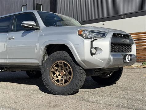 Replica Wheels 17 Trd Pro 302 Bronze On 2024 Toyota 4runner Platinum