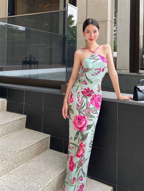 🌸🌴new In 🦋🕊เดรสสายเดี่ยวตัววี 🛒490 ของมันต้องมีติดตู้จ้า Bust รอบอก 34 เน้นแปะเทปค่ะสาว สวยต้อง