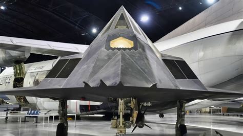 What Makes A Stealth Plane Stealth