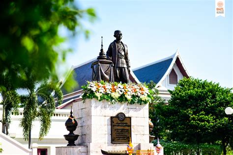 สจล จัดพิธีถวายพานพุ่มสักการะพระบรมราชานุสาวรีย์ รัชกาลที่ 4 สถาบันเทคโนโลยีพระจอมเกล้า