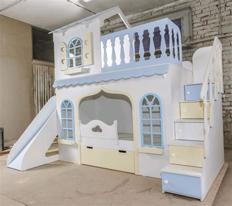 Двухъярусная кровать домик с горкой 92 фото