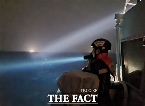 제주 해상서 어선 침몰 2명 실종함정 헬기 투입해 수색 전국 기사 더팩트