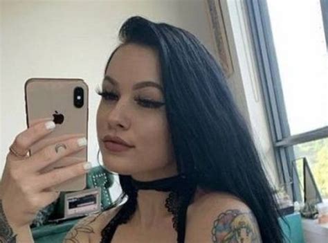 Selfie Girls 45 Pics