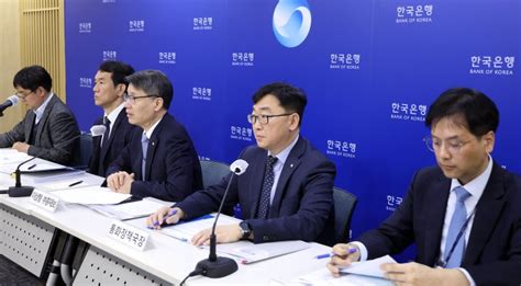 한은 물가상승률 불확실성 크다···기준금리 추가 인상 가능성 파이낸셜뉴스