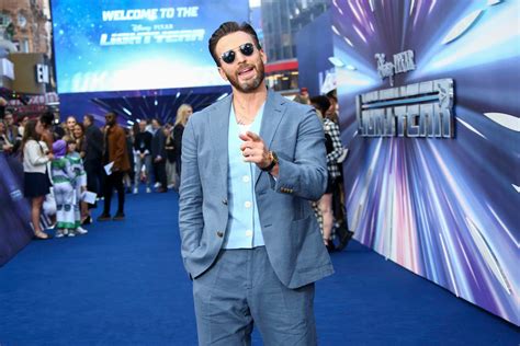 Lightyear Star Chris Evans Slams Critics Of Disney Pixars Same Sex Kiss As Idiots Those