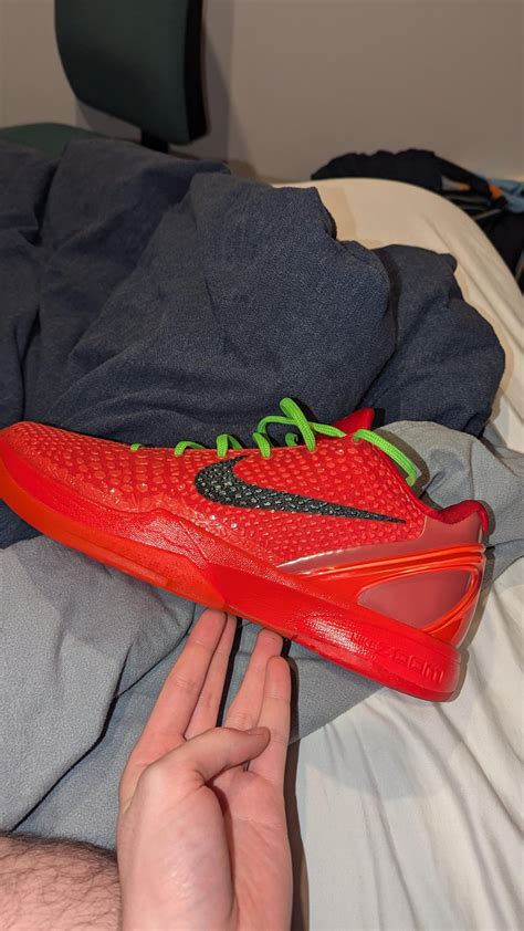 Are My Kobes S2 Carbon Fiber Real R Kobereps