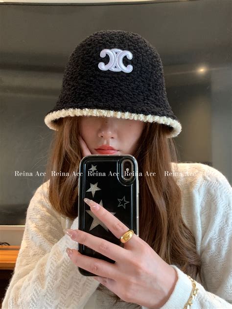 [최저가💕]수입의류 명품st 데일리뽀글이 벙거지 뽀송이 양털 니트 버킷햇 모자 셀모자 샤샤모자 연말룩 크리스마스룩 여신룩 여친선물 데일리룩 에이블리