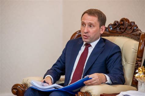 Ерөнхий сайд Л Оюун Эрдэнэд ОХУ ын Байгалийн нөөц экологийн сайд А А Козлов бараалхав