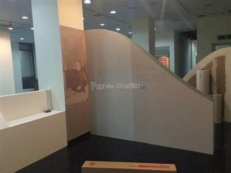 전시회 부스 목공 제작 기업제품 홍보 기획디자인제작진행시공 부스 파티션 안내데스크 제작시공기 전시회축제행사홍보 간판제작전문브랜드 파란고릴라