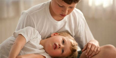 Broer En Zus Broer Zus Jonger Dan Jaar Vergeet Me Niet