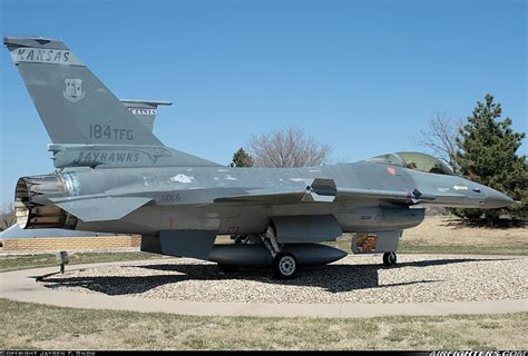 78 0066  • F 16 Photography