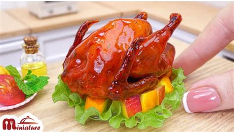 آشپزی مینیاتوری آشپزی با وسایل کوچک طرز تهیه مرغ در فر سرآشپز تماشا