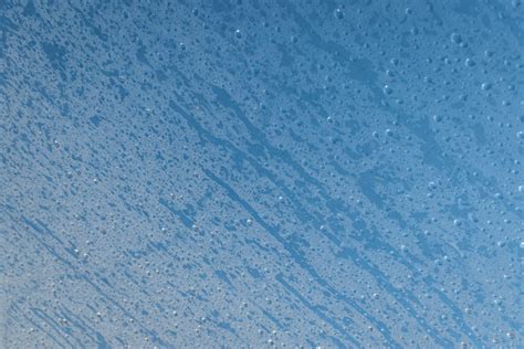 거품 겨울 고요한 관념적인 깨끗한 날씨 냉각 맑은 매끄러운 매크로 물 물방울 물을 튀기다 바탕화면 반사 반투명 방울 배경 블루 비 비다