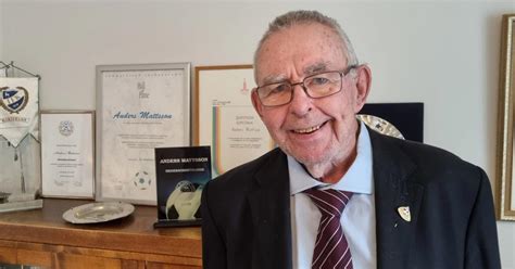 Mattsson Blev Hedersmedlem I Fbf Ålands Radio And Tv