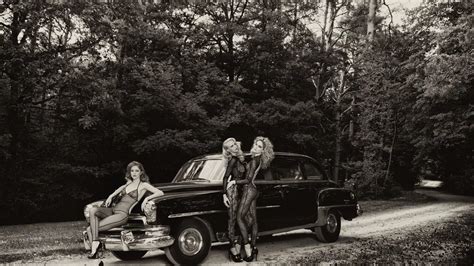 Картинка на рабочий стол девушка модель милая красивая стройная фигура девушки две лесби