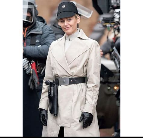 Turn Out The Lights 💡 Meero Trench Is Going To Be The Absolute