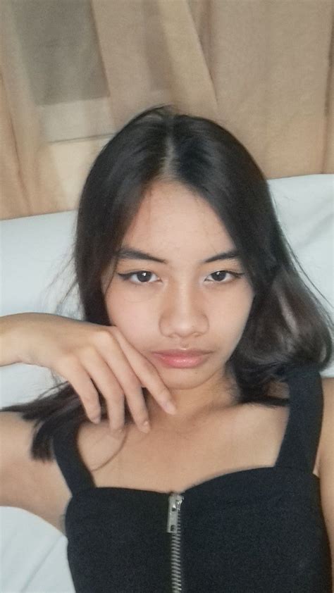 Pin By Tabitha On Rp Girls Port Pretty People Album Cover Wallpaper Collage Quick