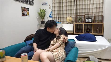 「百戦錬磨のナンパ師のヤリ部屋で、連れ込みsex隠し撮り 303 色白スレンダーボディをくねらせてアンアン喘ぐ様をばっちり収めました！愛嬌たっぷりの笑顔で笑う彼女が、一変し快感に いしれる表情