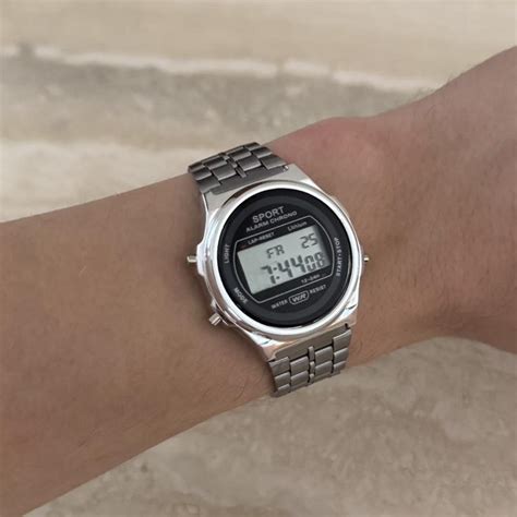 Retro Round Silver Cassio Style Digital Watch Depop