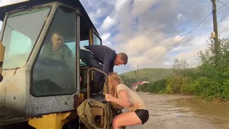 Ливень разрушил несколько мостов в Приморье