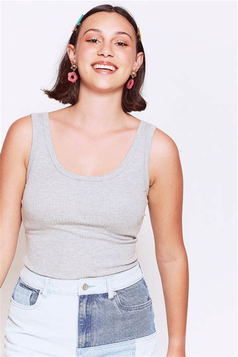 Ribbed Fitted Tank
