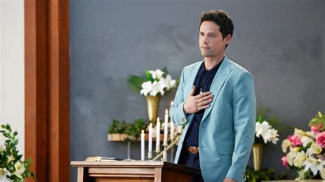 Benjamin Hollingsworths Role In An Easter Bloom Is A Complete Pivot