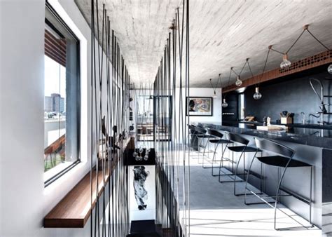 Toledano Architects Inserts Steel Staircase Into Tel Aviv Penthouse