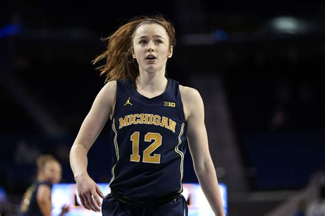 Visiting Locker Room Maize N Brew Talks Michigan Freshmen Trio And More Land Grant Holy Land