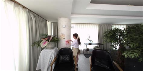 A Busty Hot Milf Coworker That Confessed To Me And I Cant Ressist Her