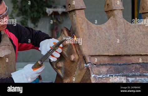 Worker Cutting Steel With A Gas Torch Man Cutting Steel With Propane And Oxygen Stock Video