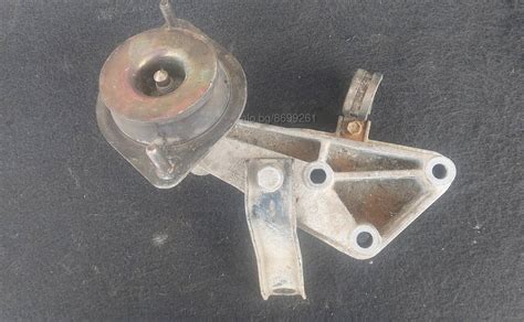 Лапа Двигател Рено Клио 1 N 4 Тампон Двигател Рено Клио N Двигатели Резервни части ко