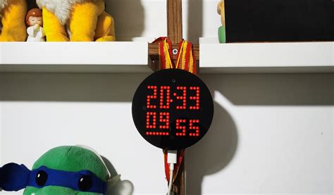 Esp8266点阵时钟：网络校正、含日期、星期、气温、晴雨阴天 立创开源硬件平台