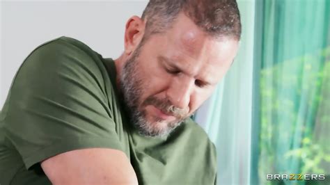 Mail Woman Caught A Couple Having Sex Destiny Mira And Yumi Sin