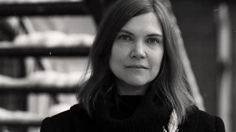 Sara Bergmark Elfgren Kommer Undan Med Att Skriva ”lirar Gura” Sydsvenskan