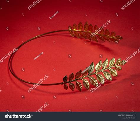 금색 월계관 708개가 넘는 로열티 프리 라이선스 대상 스톡 사진 Shutterstock