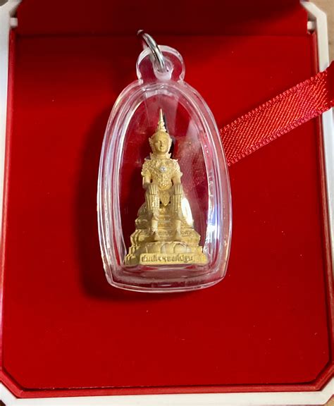 สมเด็จองค์ปฐมปางพระนิพพาน วัดท่าซุง ปี 67 เลี่ยมกันน้ำ ร้านณัชชาพระเครื่อง วัตถุมงคลสายวัด