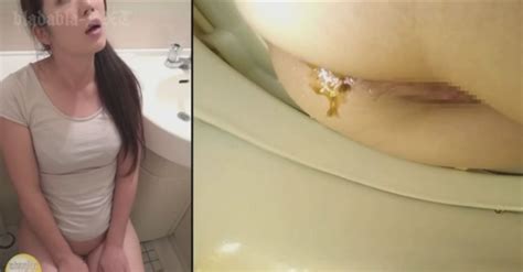 Girl Explodes On The Toilet