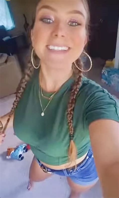 I Wore My Green Shirt For My 74f Lesbian Mistress As Ordered 5 Nude