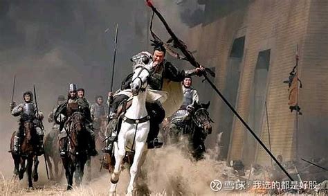 王侯将相宁有种乎如今三分天下千亿讯飞千亿红衣我昆仑岂能偏安一隅 以下文章摘自刘备曹操煮酒论英雄望对各位有所启发随至小亭已设樽俎盘