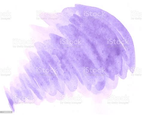 텍스트 디자인에 대 한 흰색 배경에 라일락 파스텔 수채화 손으로 그린 고립 된 세척 얼룩 벽지 라벨 브러시에 의해 만들어진 추상적 인 질감 거친에 대한 스톡 사진 및 기타