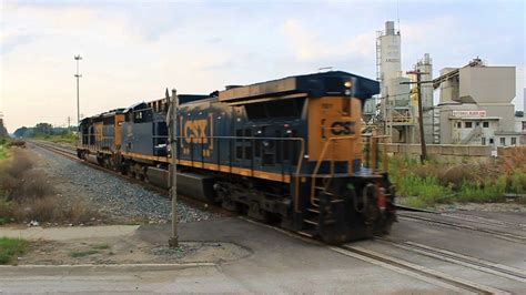 Csx Spongebob Squarecab Sd40 3 And Ac44cw Head North Through Westland As Light Power Youtube