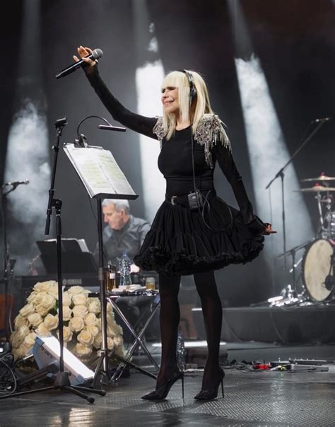 Само в Lupa Bg Защо е бясна Лили Иванова необработени снимки Lupa Bg