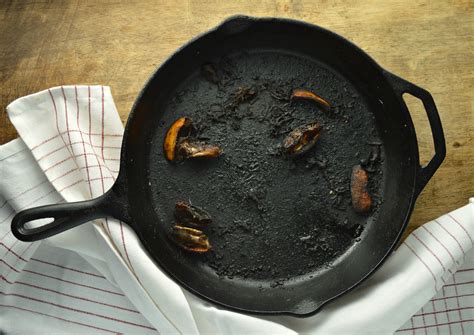 How To Care For Cast Iron And Carbon Steel Cookware Lavabox Portable