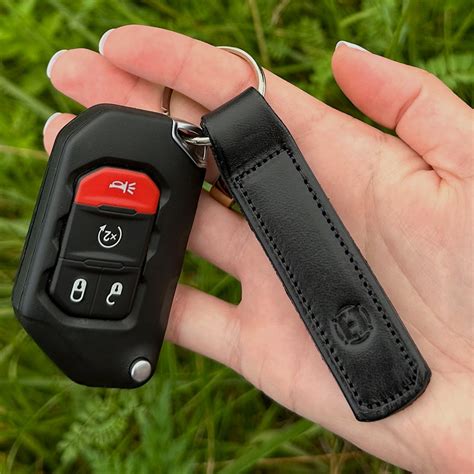 Simple Usa Made Leather Keychain Rectangular Design Classic Keychain